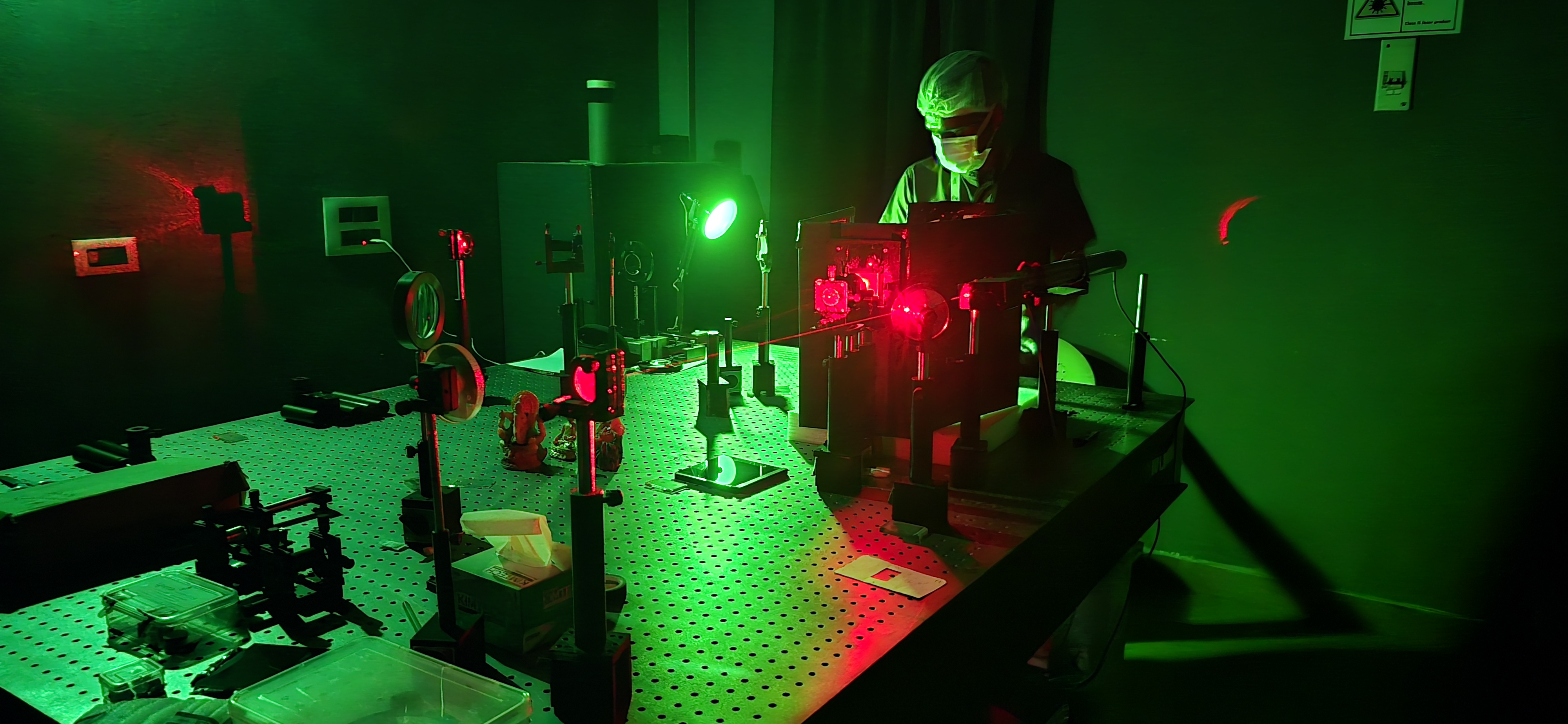 HOLOGRAPHIC PHOTOSENSITIVE MATERIALS